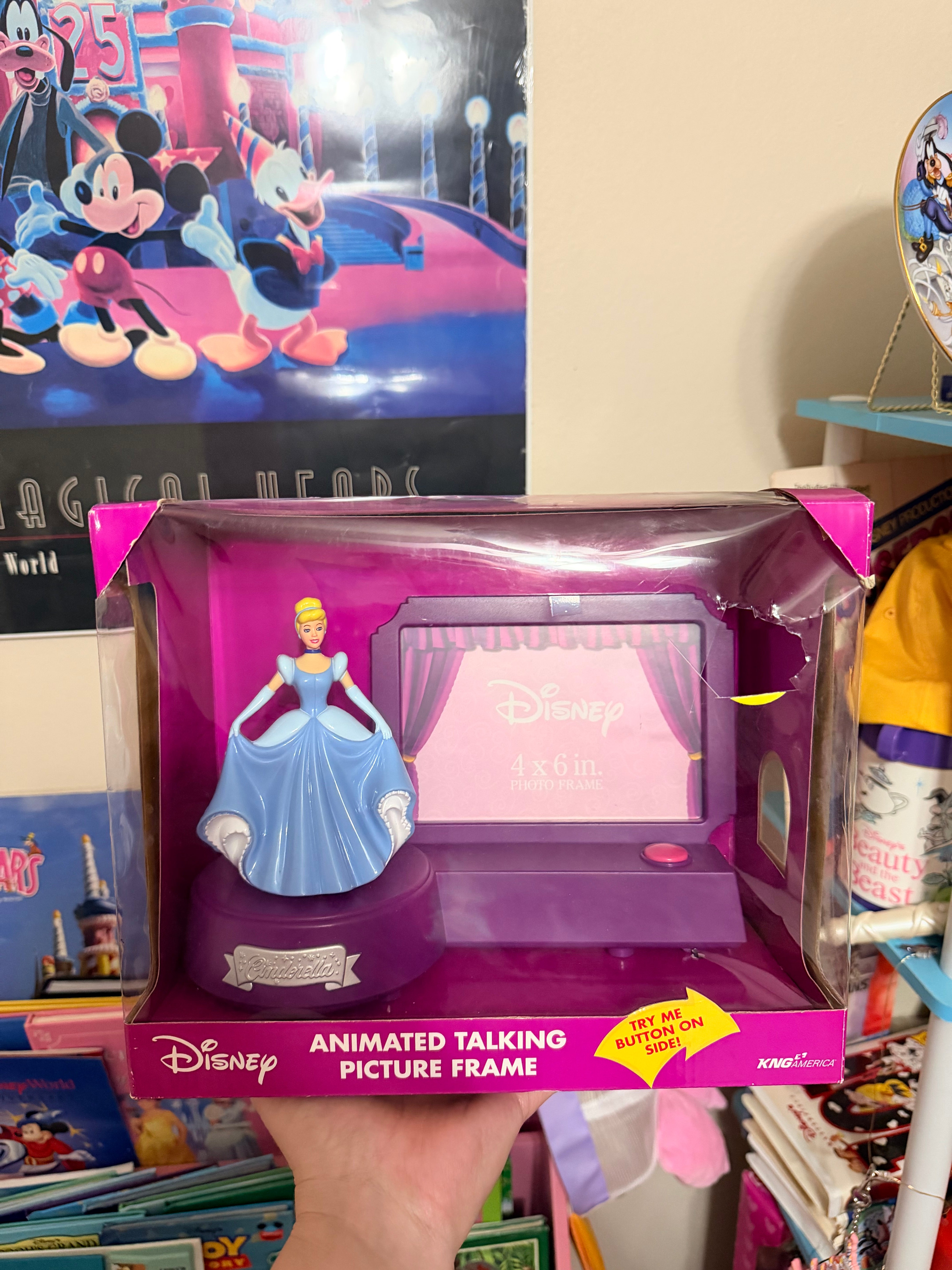 Cinderella animated talking picture frame – Nostalchicks